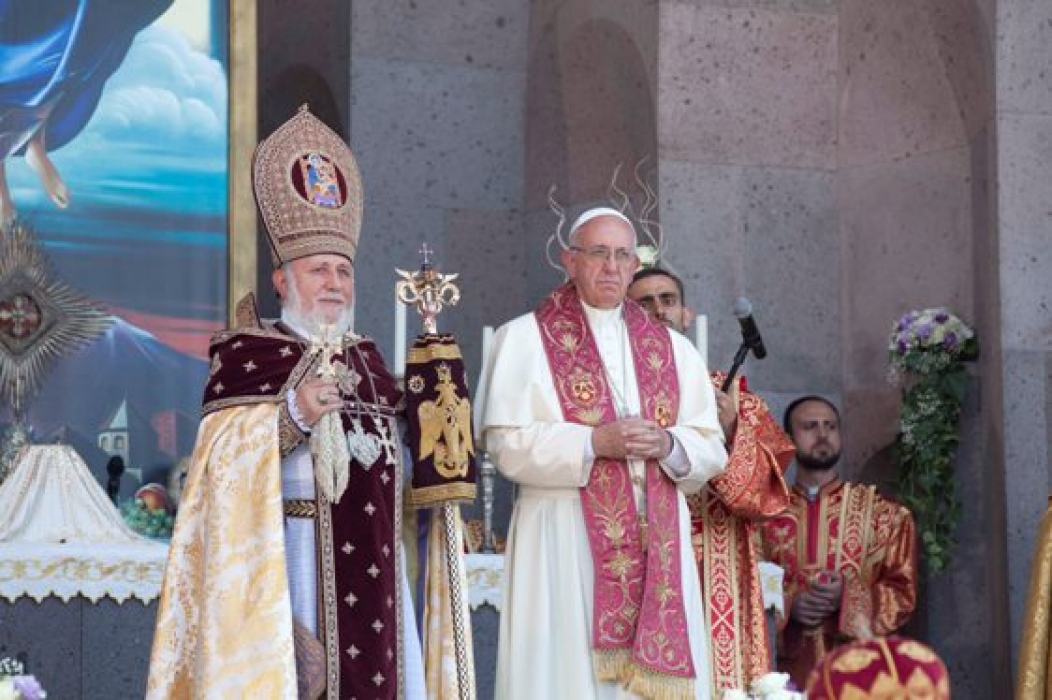 Հայրապետական Սուրբ Պատարագ Մայր Աթոռ Սուրբ Էջմիածնում | Hayrapetakan ...